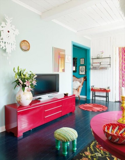 Bright colors for a bright home